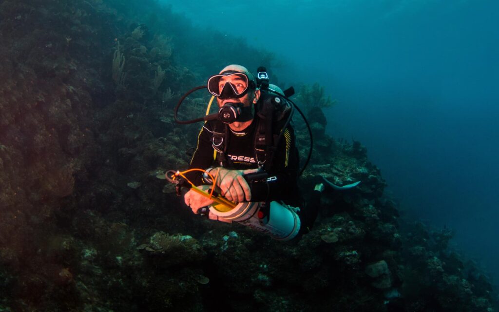 Bienvenido a Scuba Nomad Roatan - Scuba Nomad Roatan